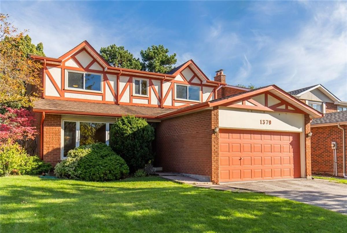1379 Lancaster Drive Oakville | RE/MAX Real Estate Centre Inc.