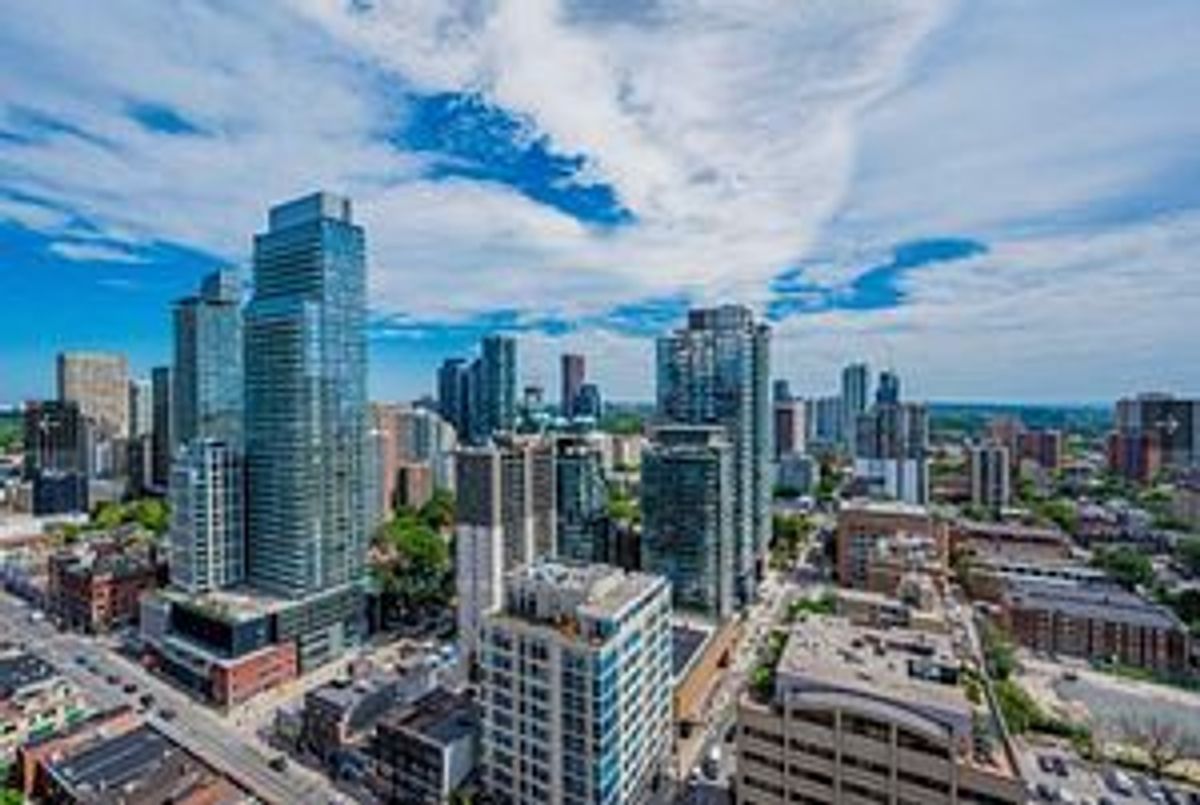 11 Wellesley St Toronto | RE/MAX Real Estate Centre Inc.