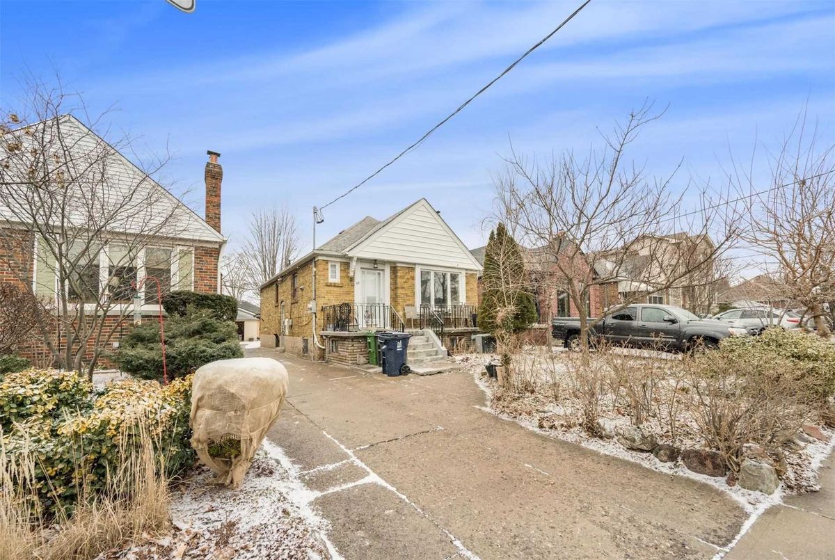 66 Northbrook Rd Toronto | RE/MAX HALLMARK BROKERAGES