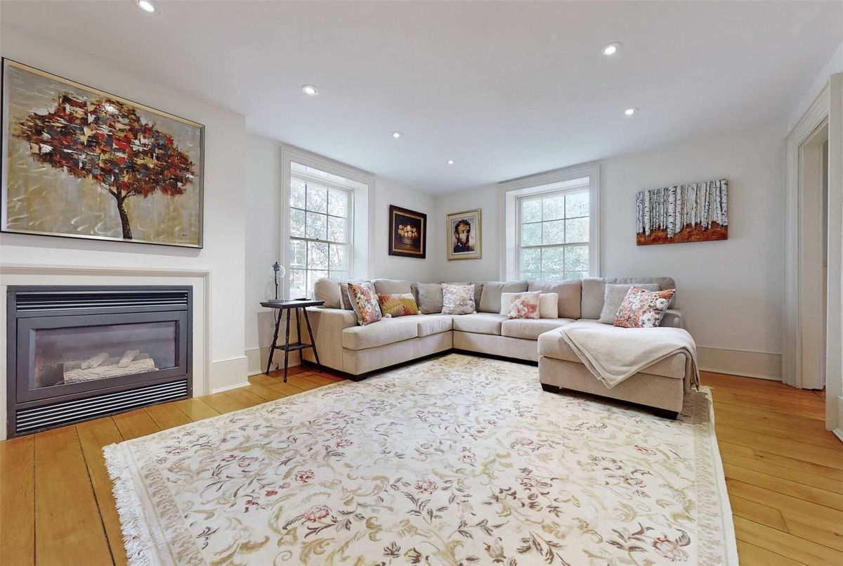 28 David Gohn Circ Markham - Sold | Hauer Brothers