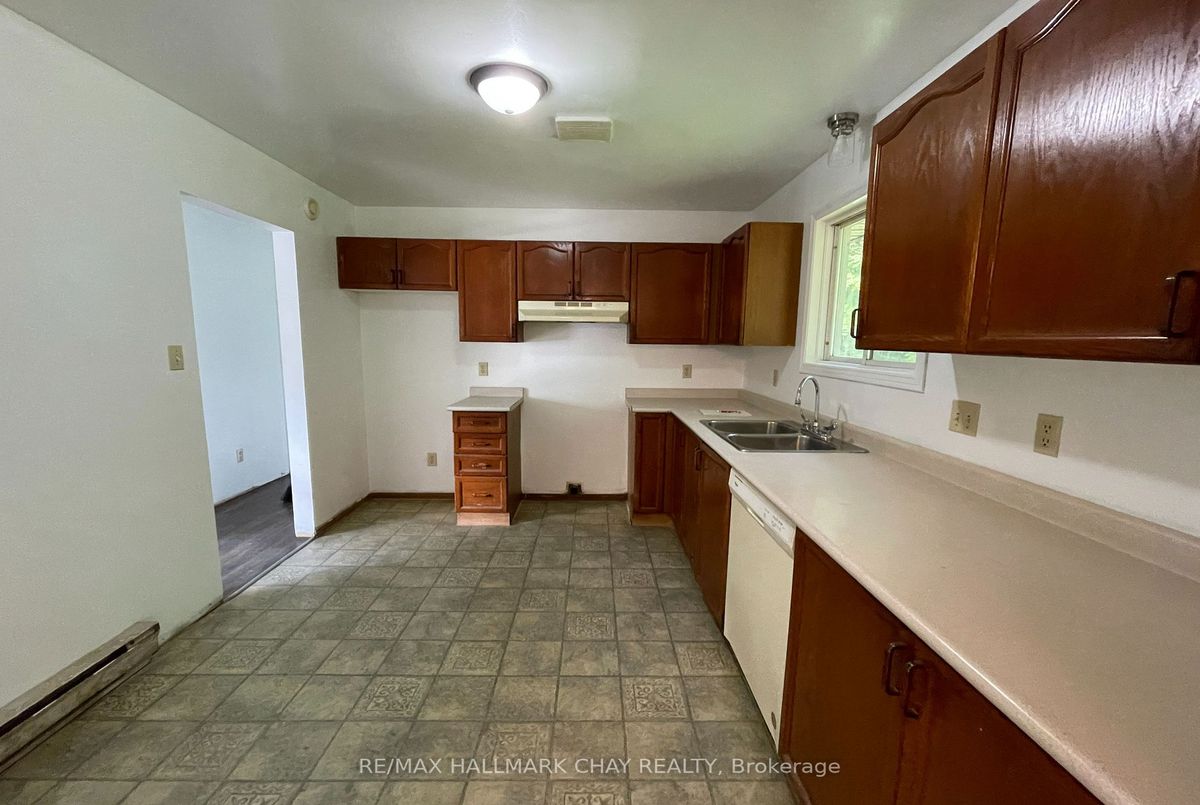 9555 Provincial Hwy 11 Severn - Sold | Christa Duits | Duits Right