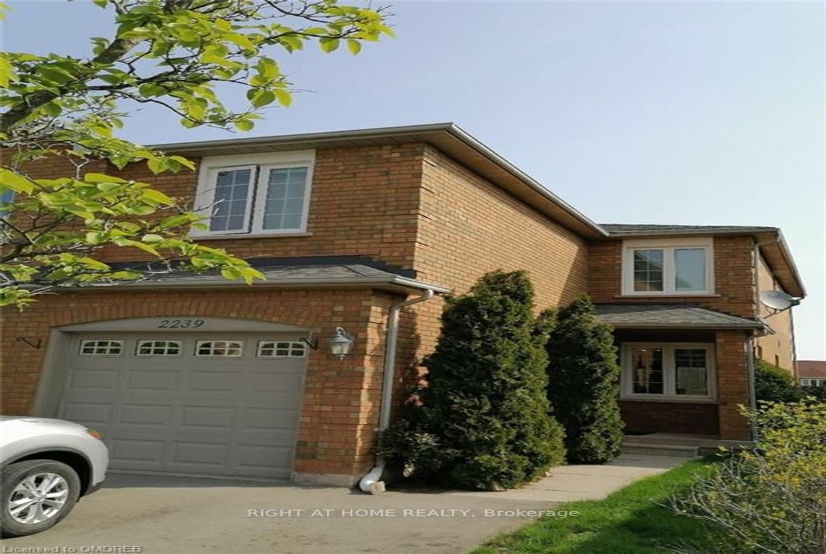2239 Dale Ridge Dr Oakville - Leased | RE/MAX Real Estate Centre Inc.