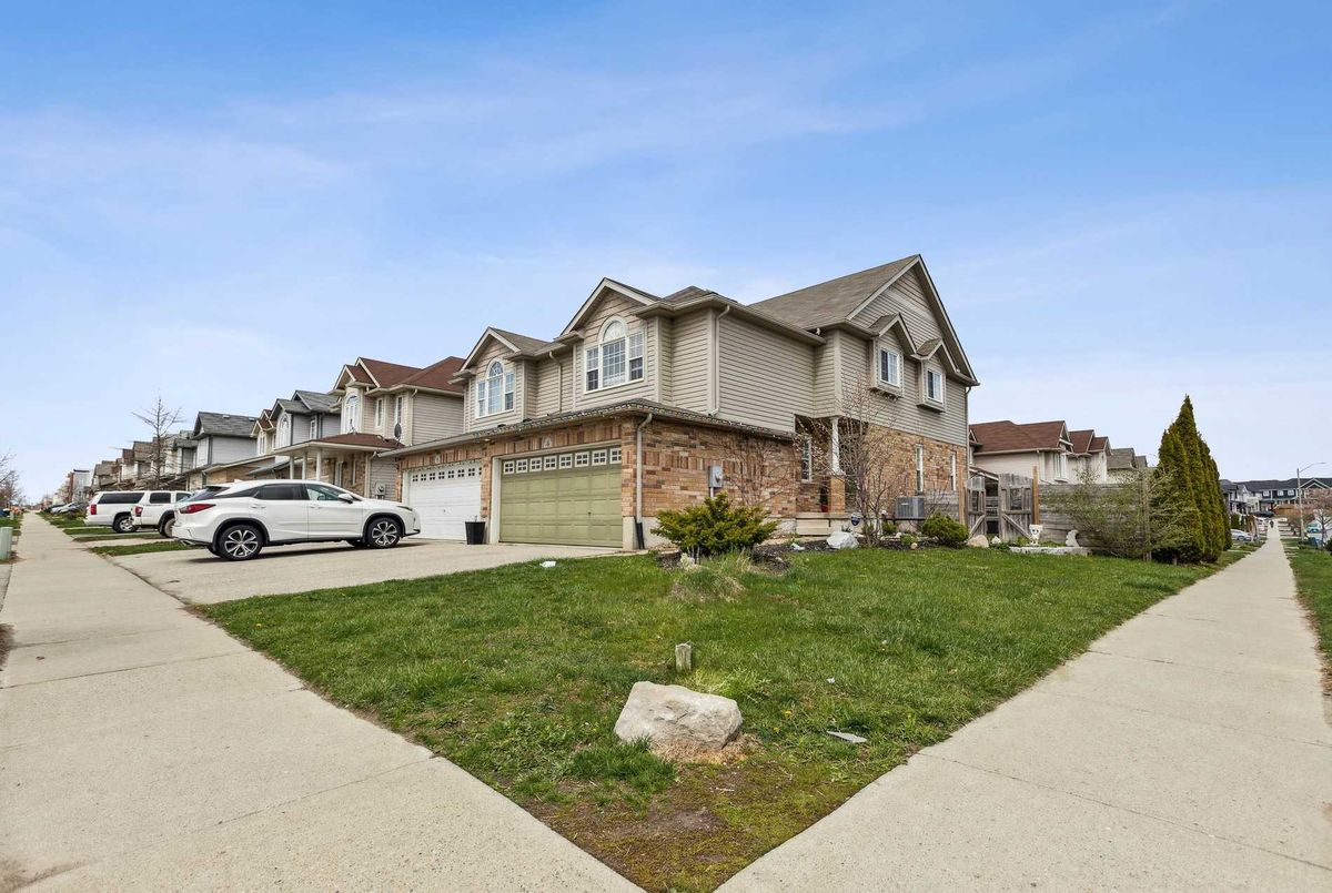 4 Seabrook Dr Kitchener | RE/MAX Real Estate Centre Inc.
