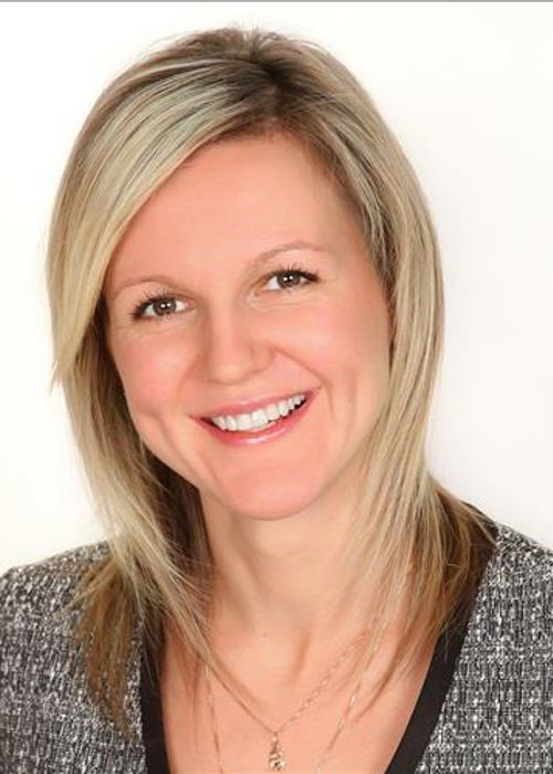 About Victoria Sullivan | RE/MAX HALLMARK BROKERAGES